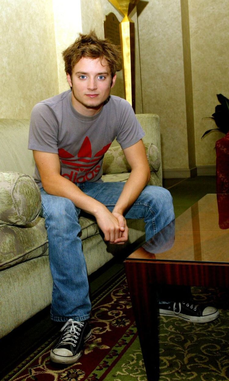 Fitzroy Barrett (2002) - Fitzroy Barrett 28529 - Simply Elijah Wood